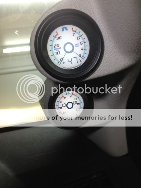 NewHilux.net • View topic - Dual battery monitor