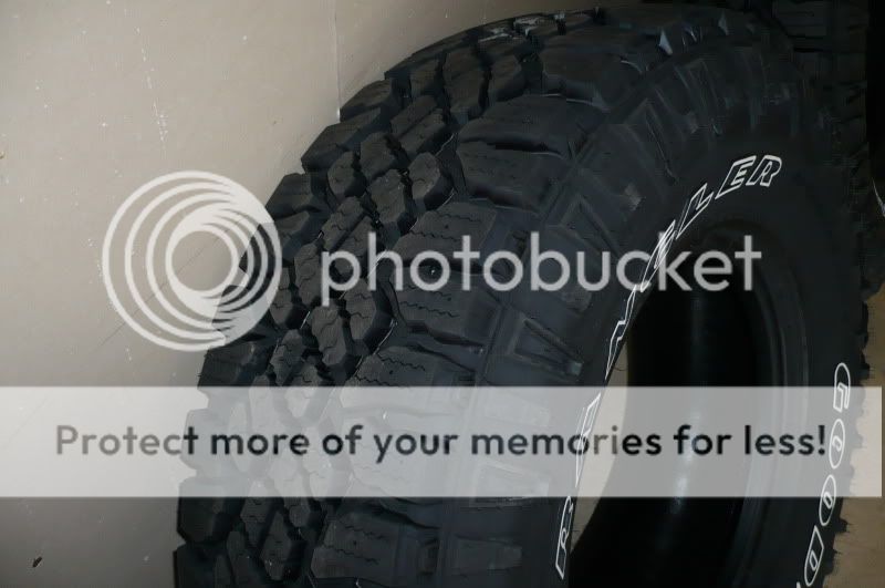 my duratracs wrapped around custom wheels | Ford Powerstroke Diesel Forum